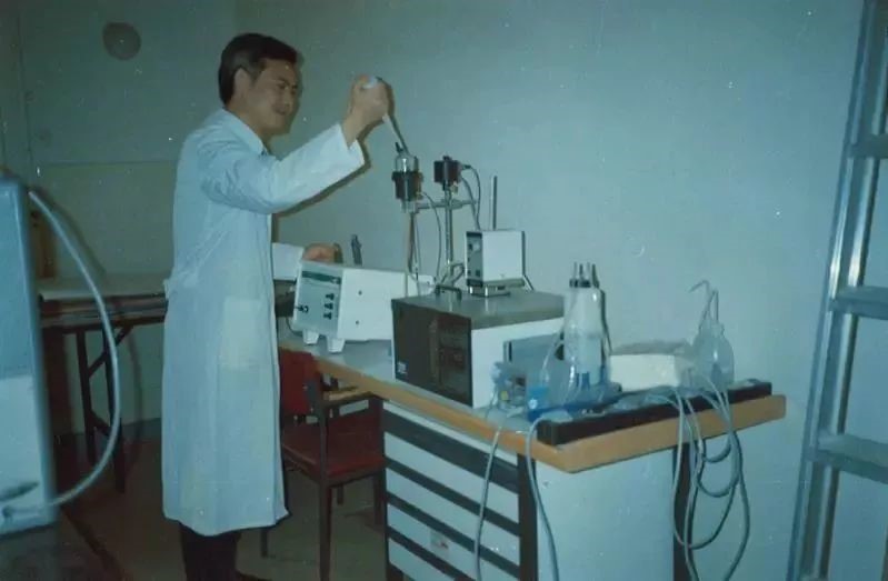 Prof. XIE Liping becomes the First President of SIU from China