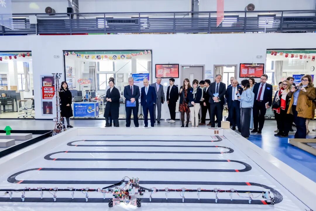 ZJU President MA Yanming meets with delegation of EU envoys