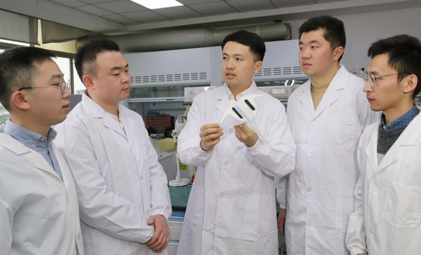 ZJU scientists develop soft robot for exploration in Mariana Trench