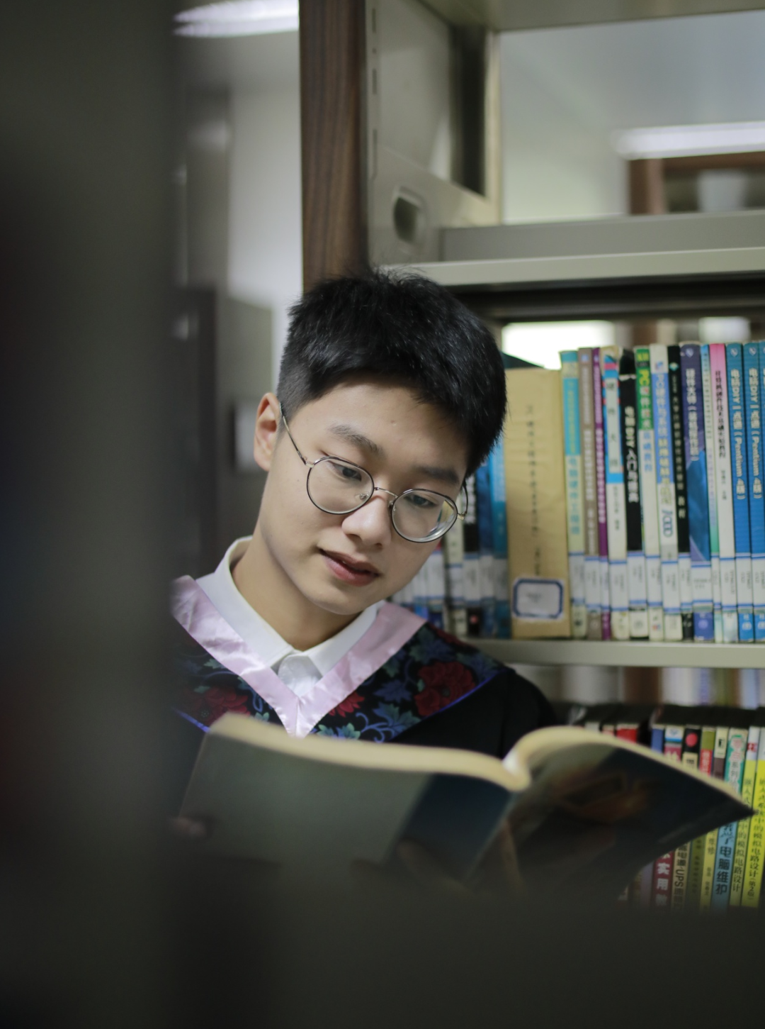 Deciphering the Chinese language: CHEN Sijie's academic pursuits